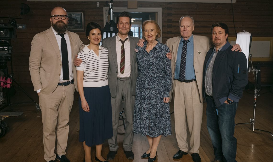 Sam Lake partage une photo du casting de Max Payne qui est une réunion ...