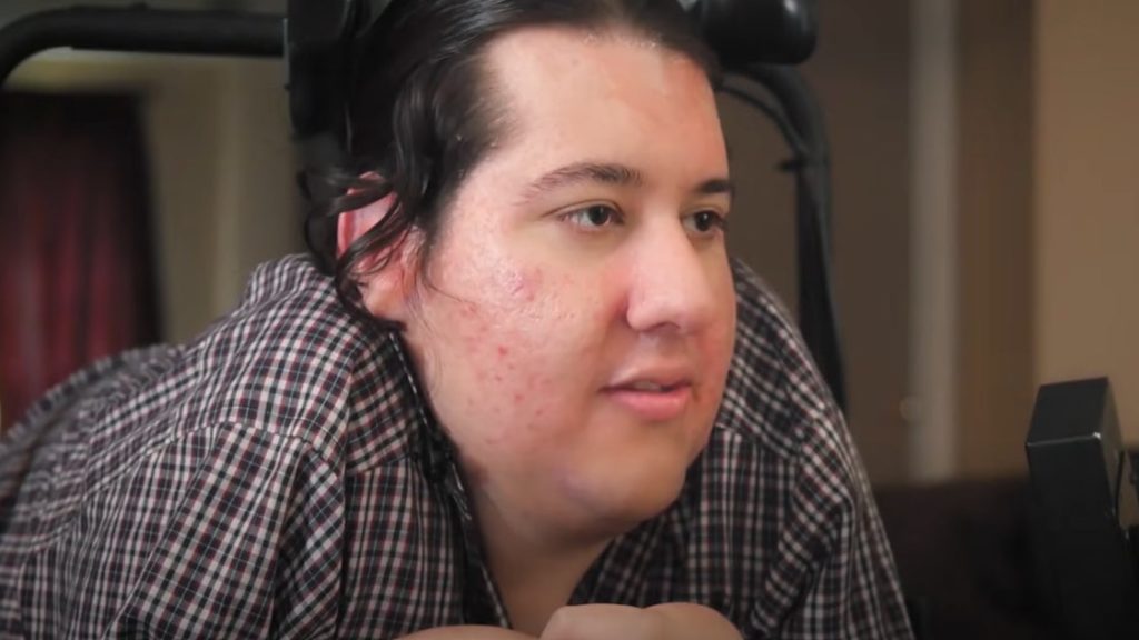 Michael "BrolyLegs" Begum, professionnel de Street Fighter et icône du ...